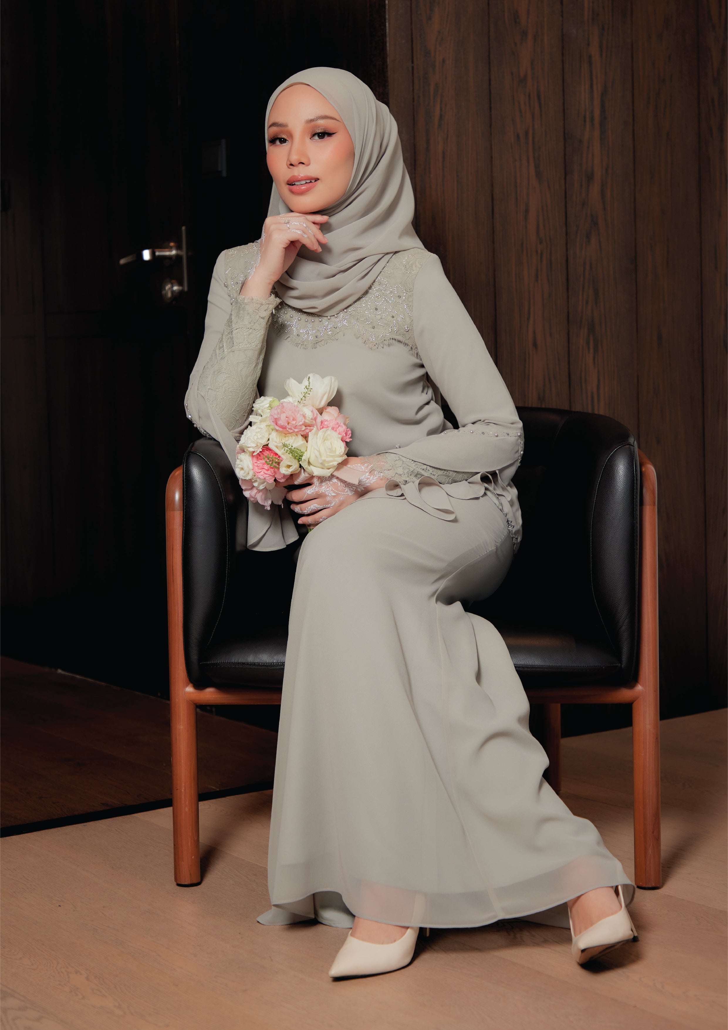 Fiancée Gray – MINIMALACE