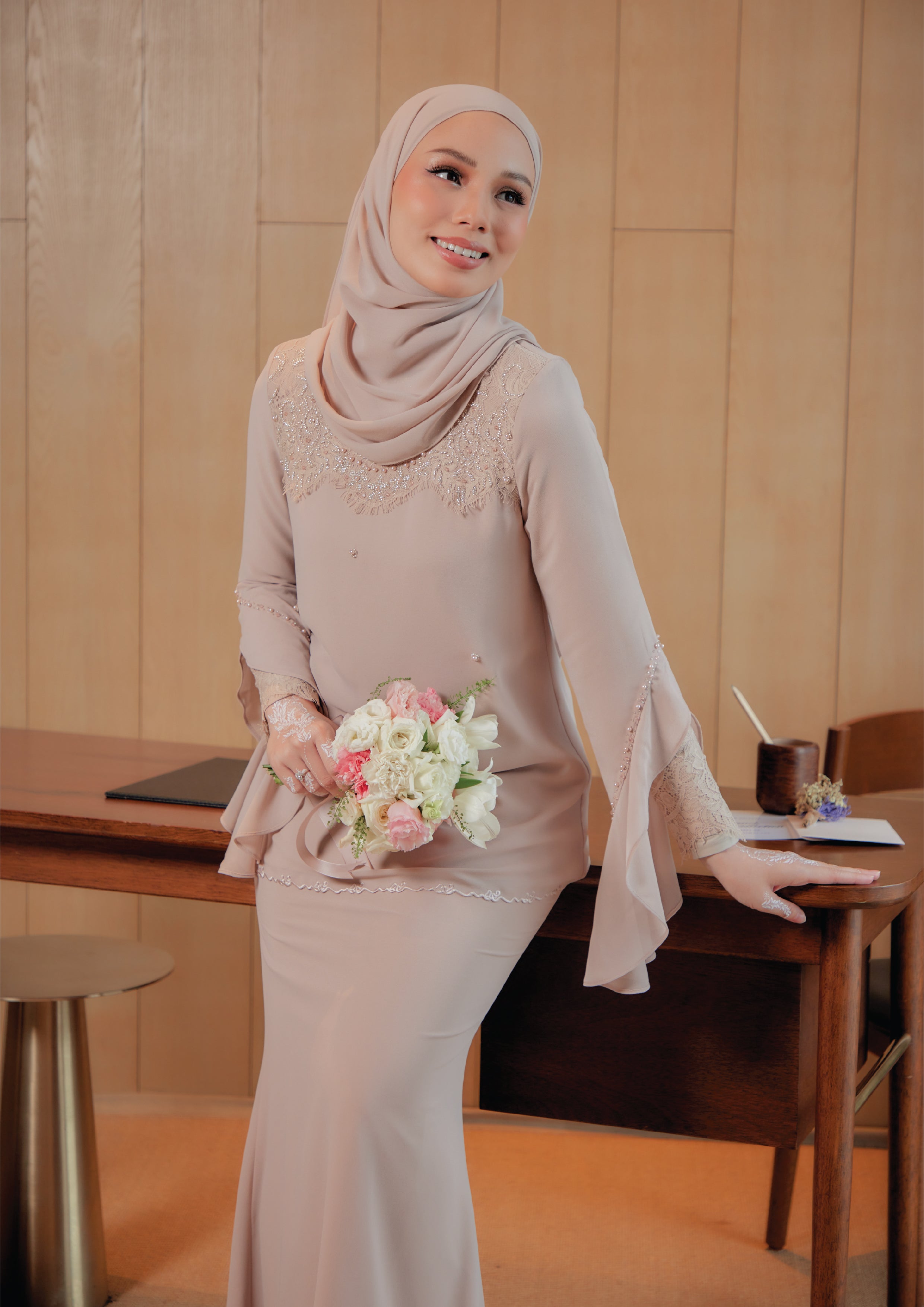 Fiancée Taupe – MINIMALACE