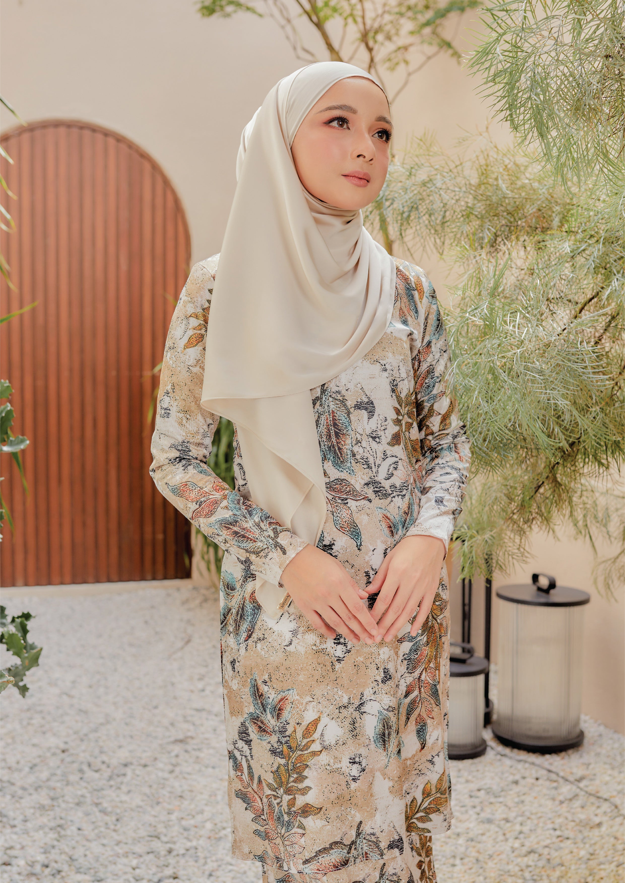 Royal Elena – MINIMALACE