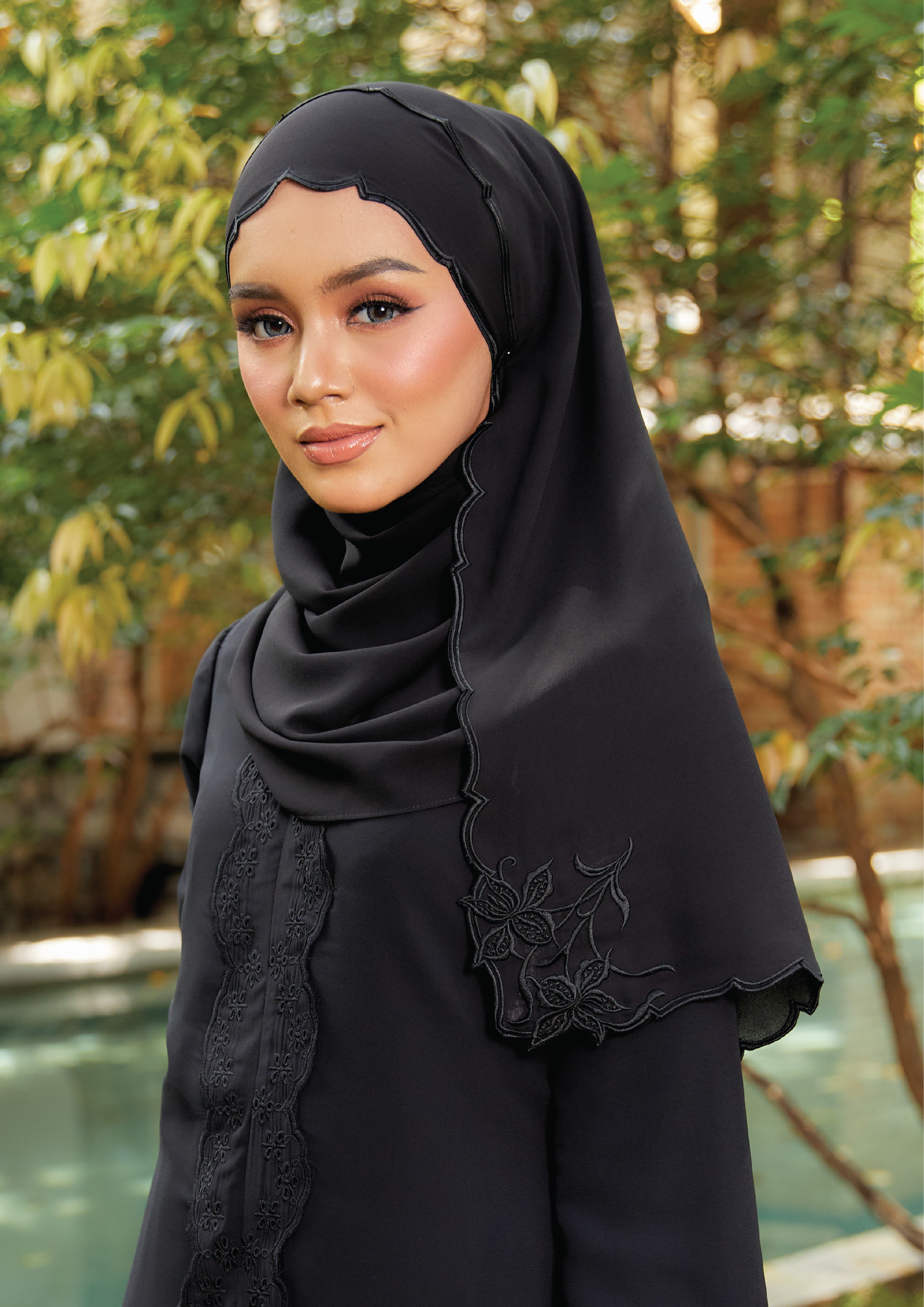 Sulaman Teja Jet Black – MINIMALACE