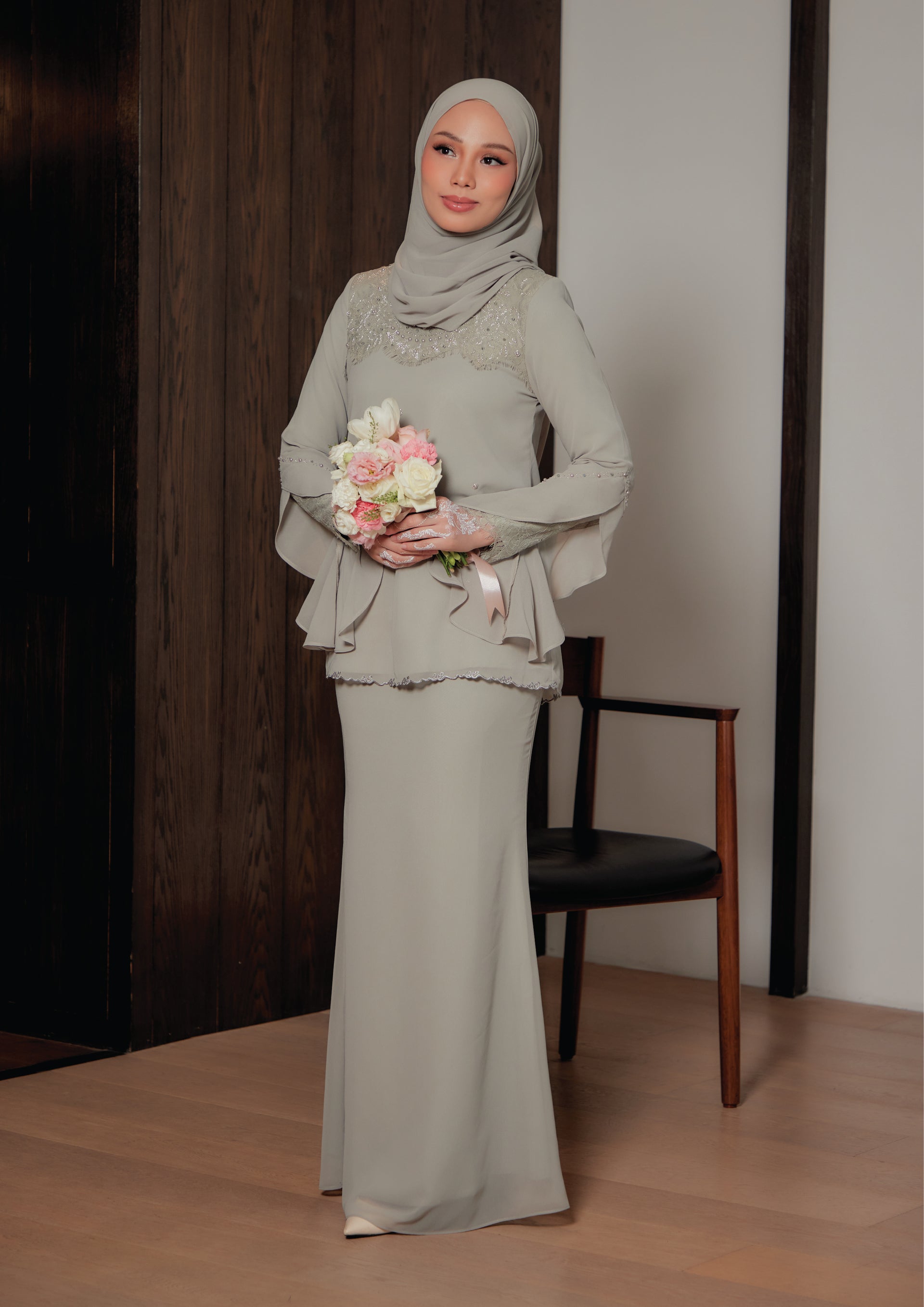 Fiancée Gray – MINIMALACE