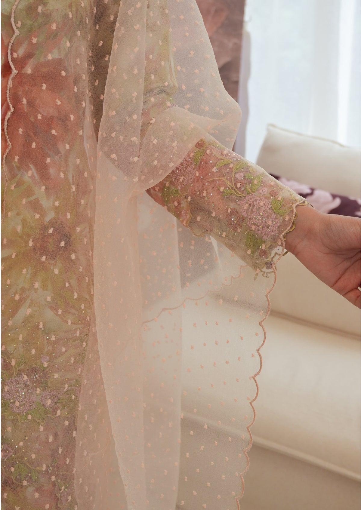 Selendang Polkadot Peach – MINIMALACE