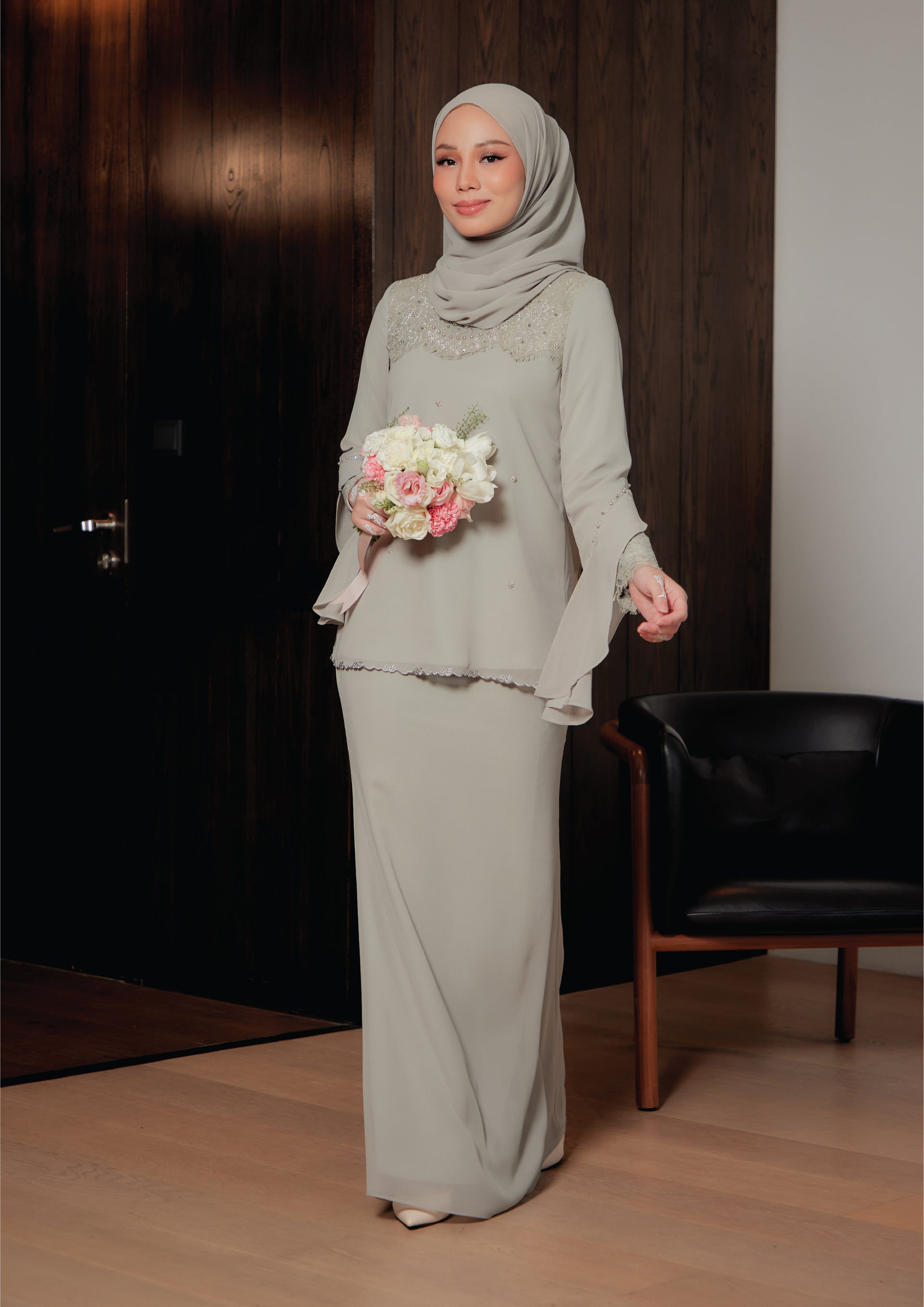 Fiancée Gray – MINIMALACE