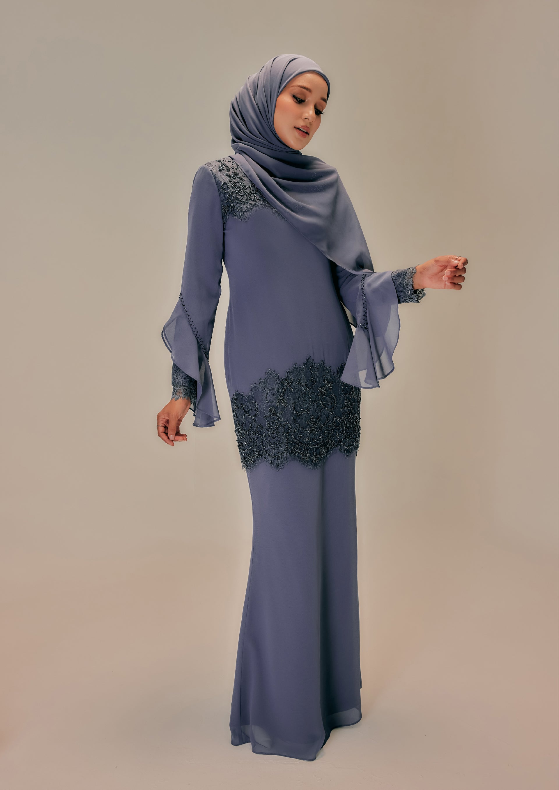 Fiancée Ash Blue – MINIMALACE