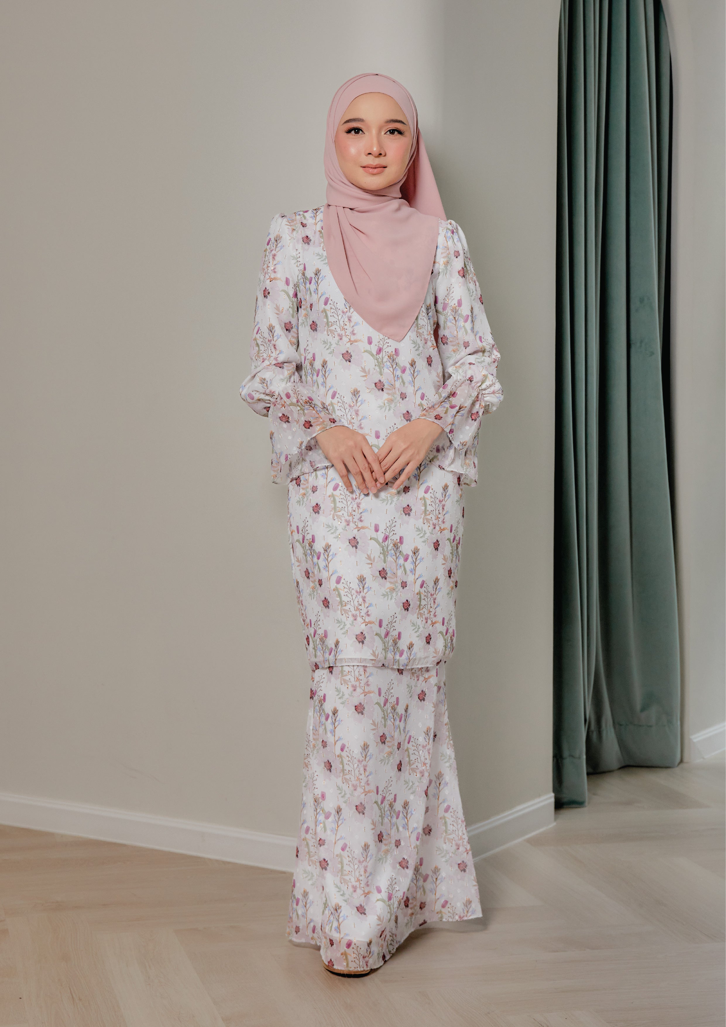 New Arrival – MINIMALACE