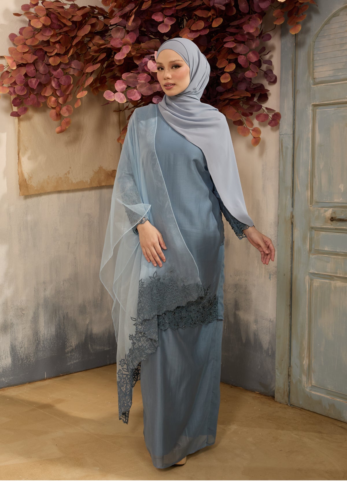 Helena Ash Blue – MINIMALACE