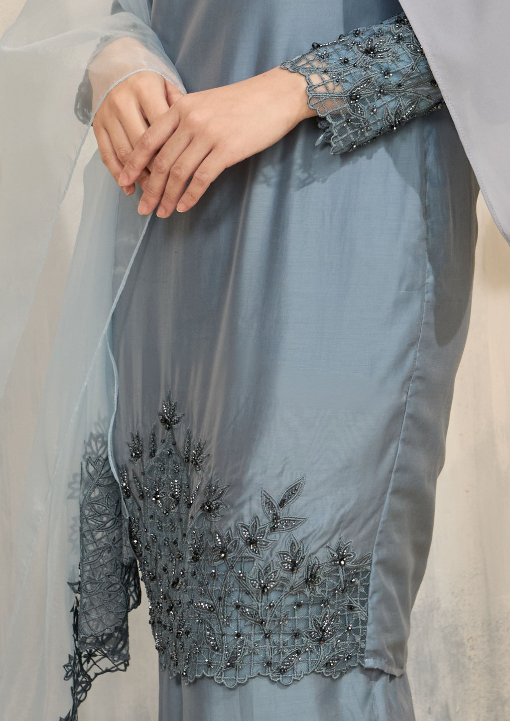 Helena Ash Blue – MINIMALACE