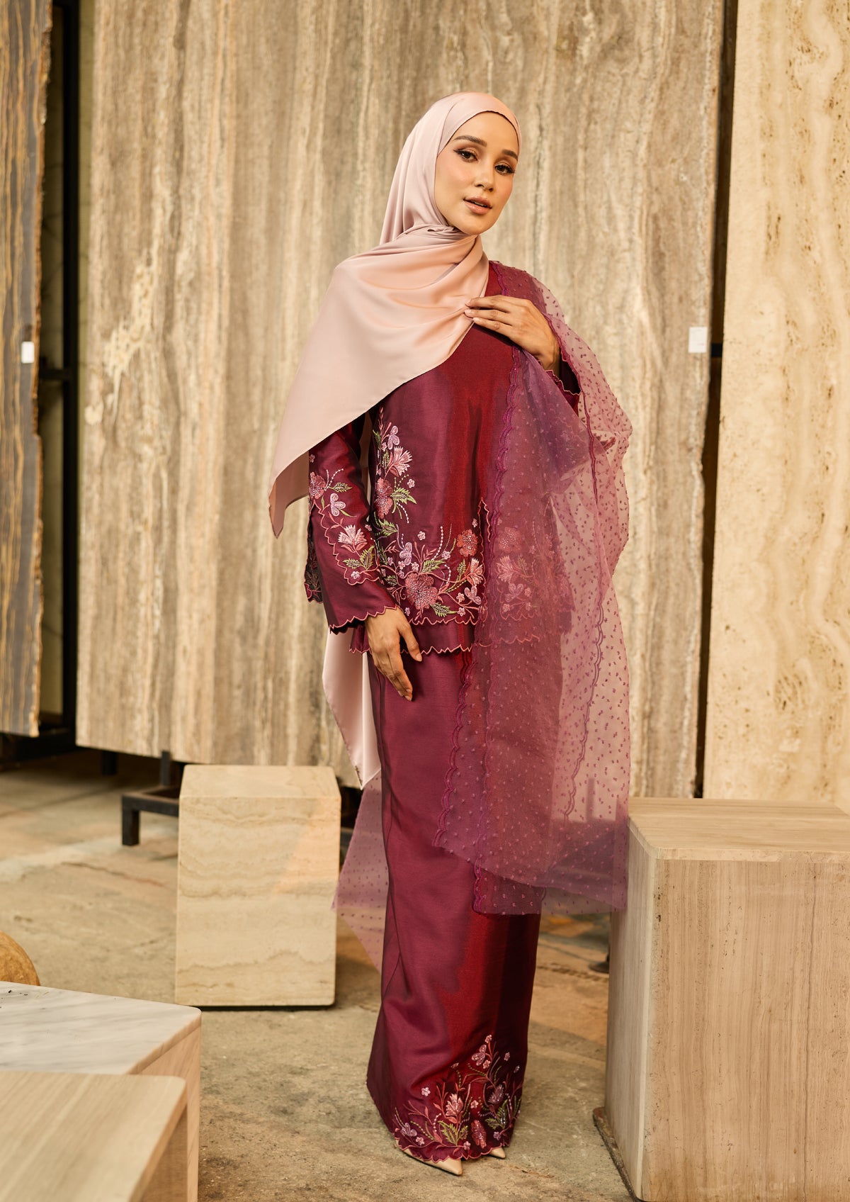 Hilya Wine – MINIMALACE