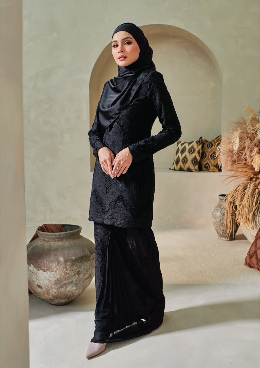 Kurung – MINIMALACE