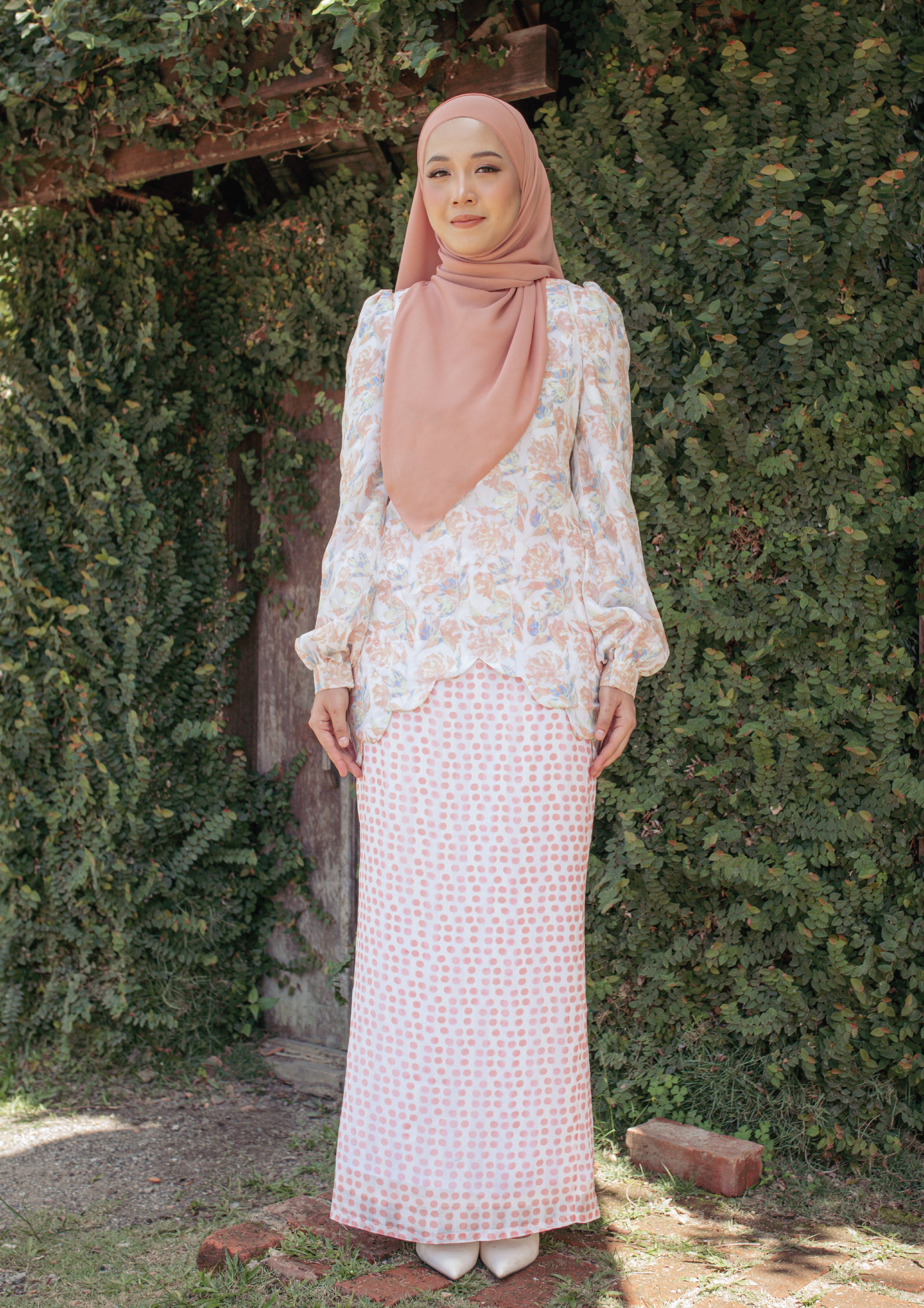 Irdina Mother – MINIMALACE