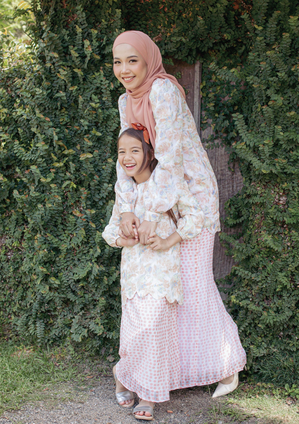 Irdina Mother – MINIMALACE