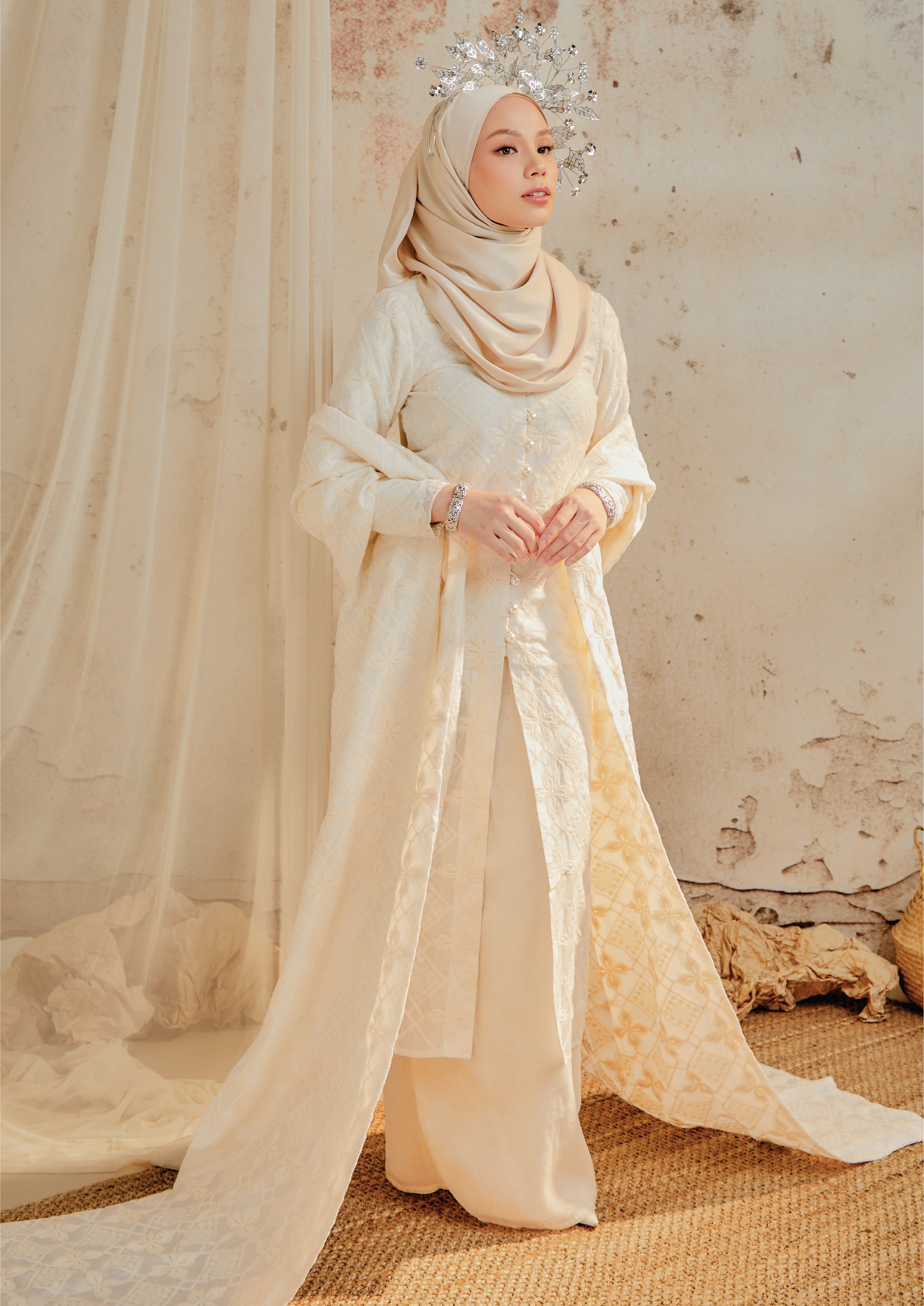 Kalsom – MINIMALACE