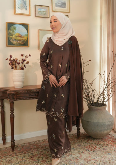 Nada Rich Brown – MINIMALACE