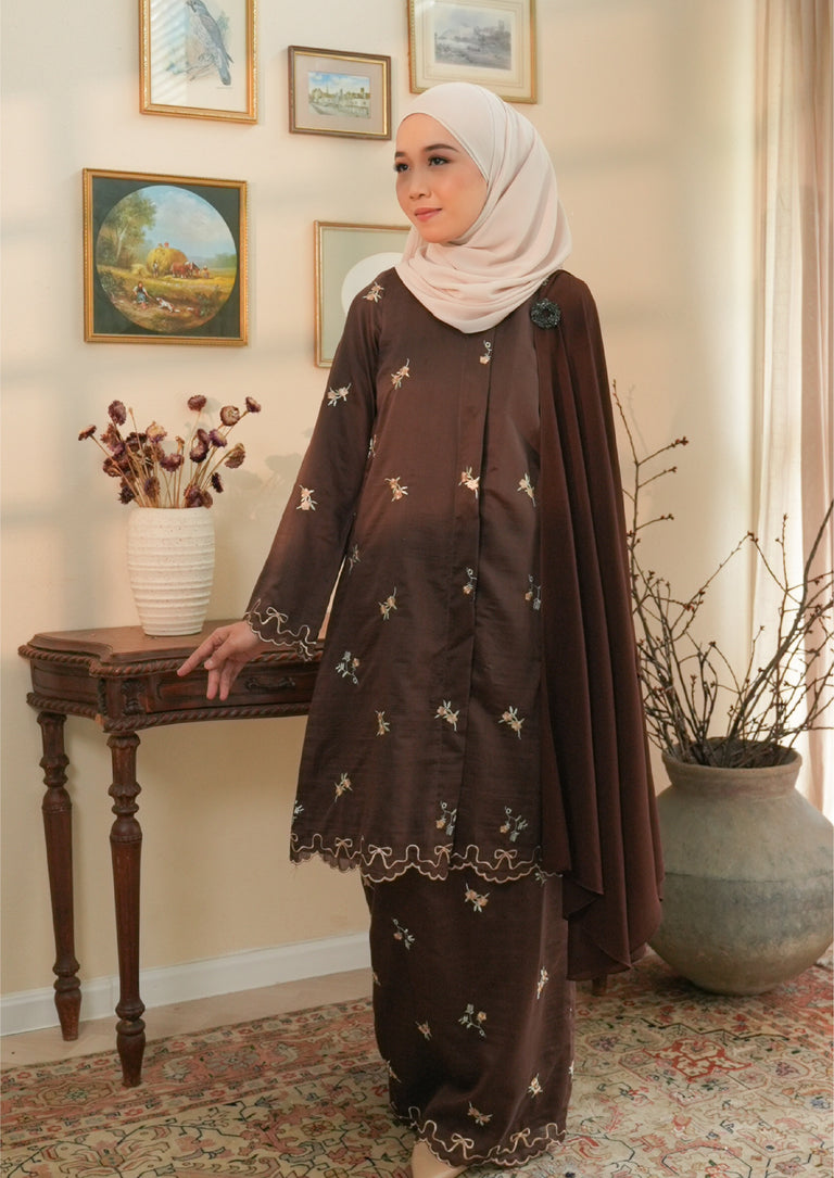 Nada Rich Brown – MINIMALACE