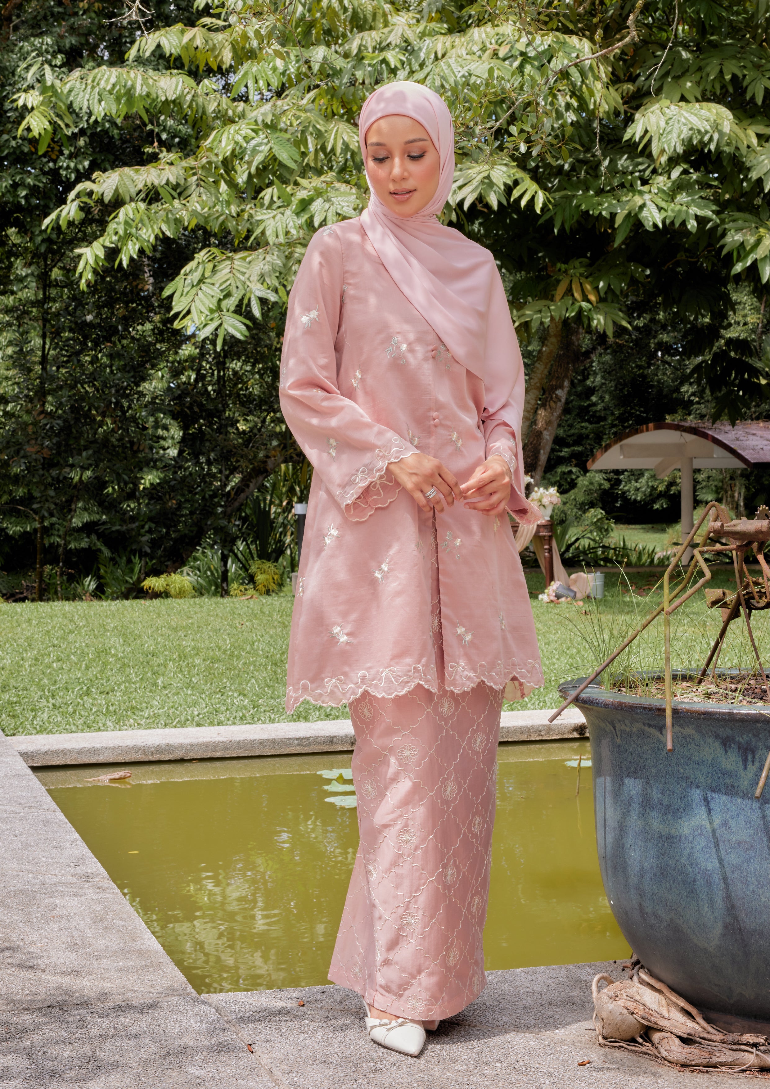 Nada Pink – MINIMALACE