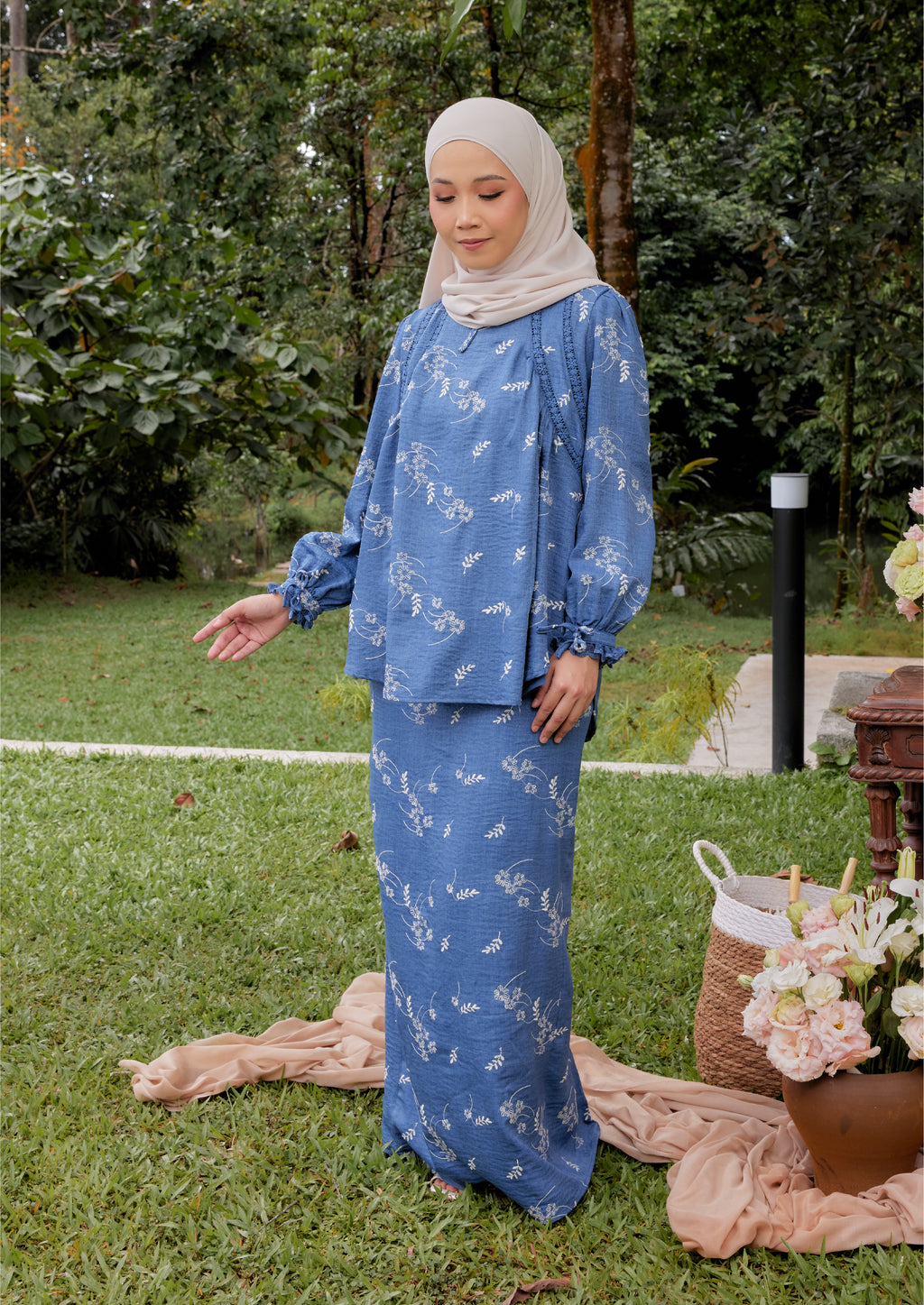 Nelly Denim – MINIMALACE