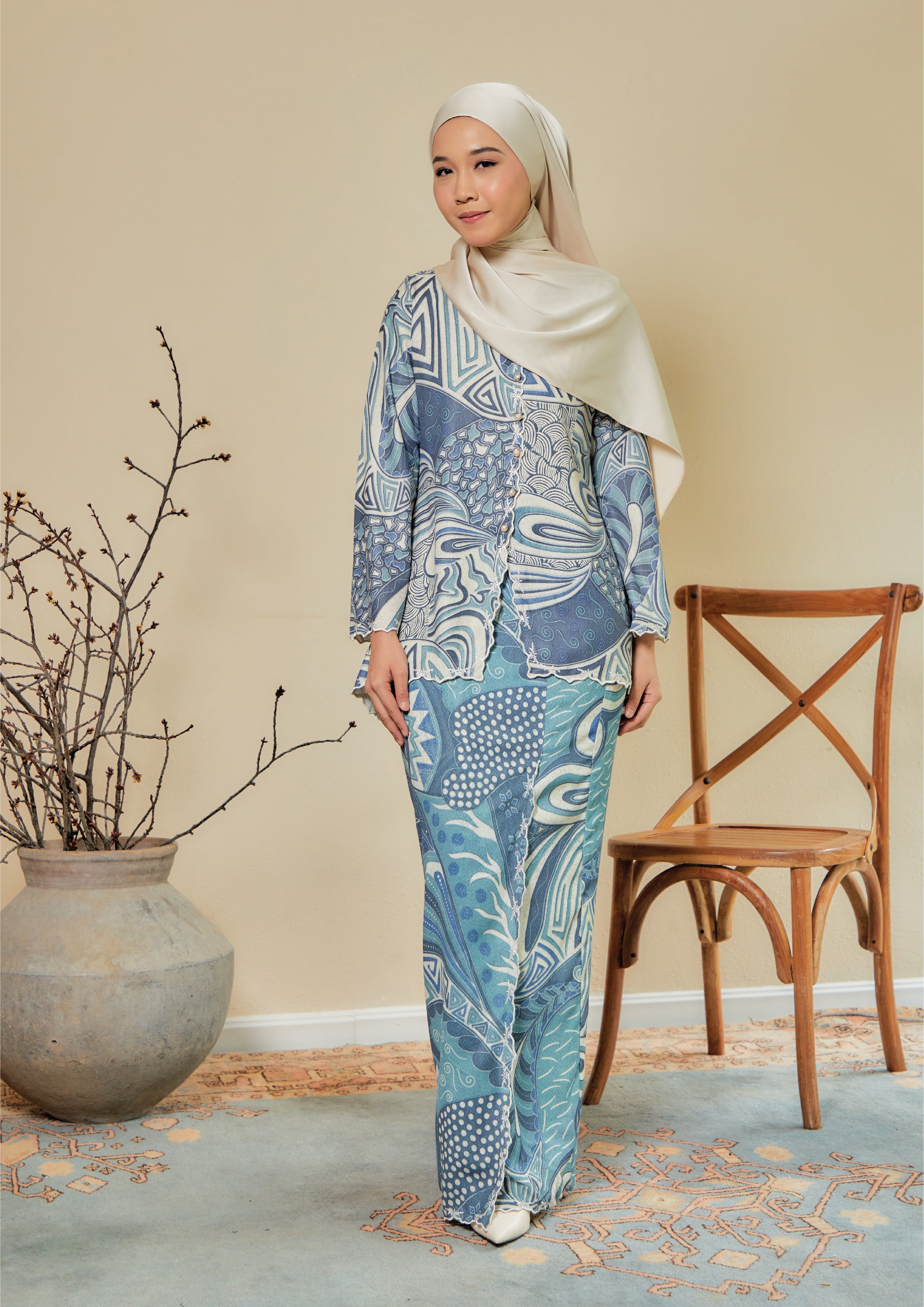 Anggun Batik – MINIMALACE