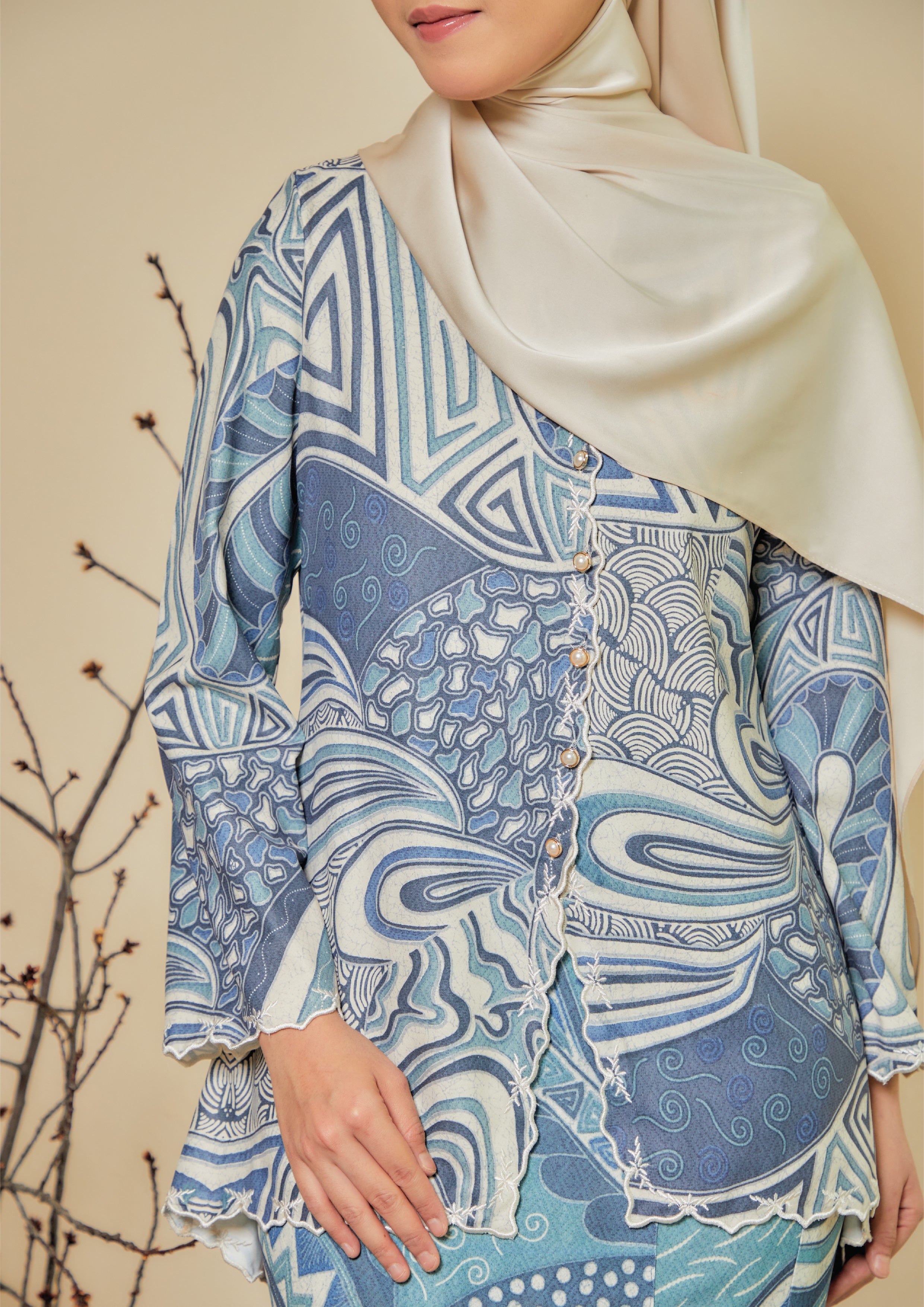 Anggun Batik – MINIMALACE