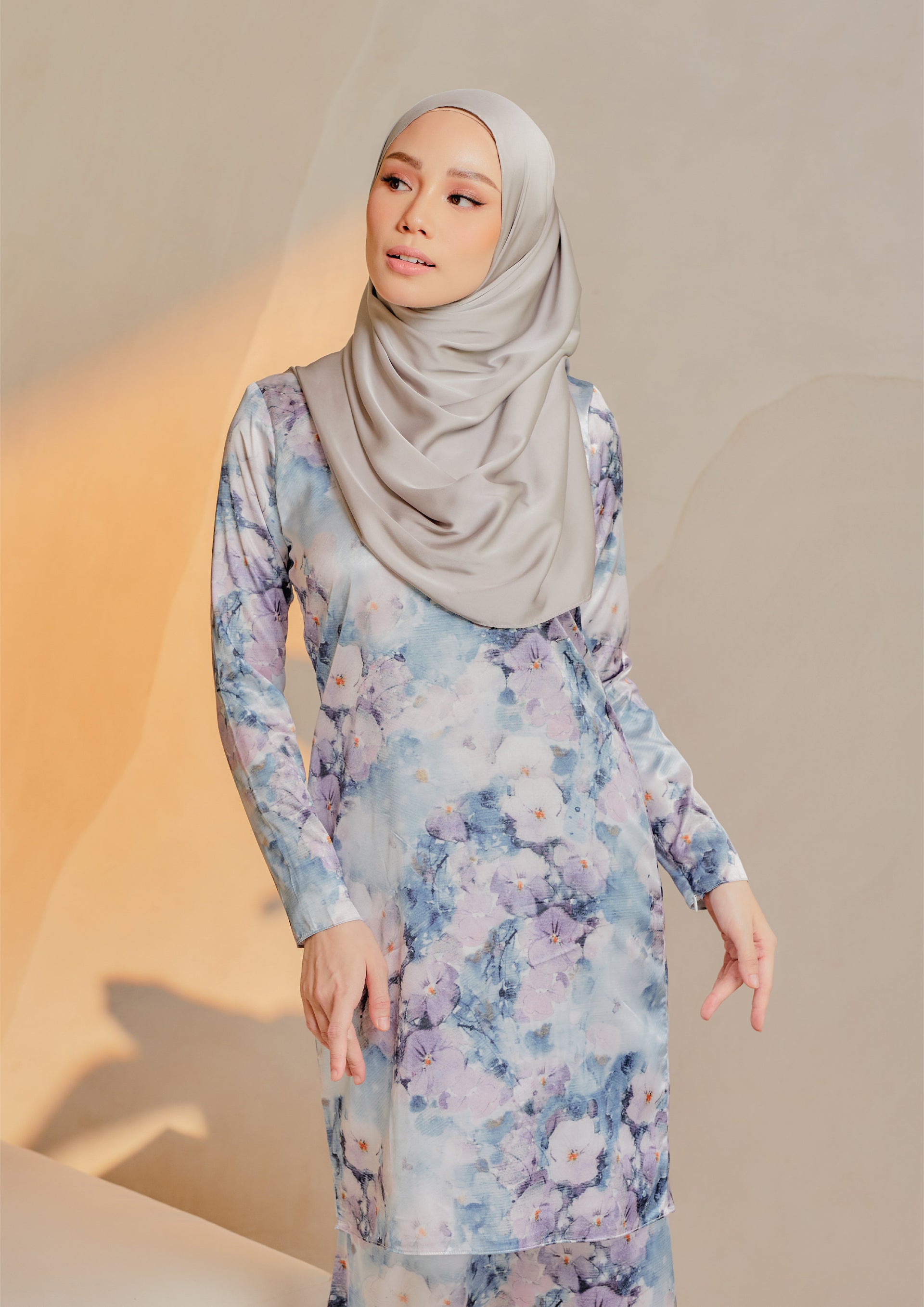 Royal Viola – MINIMALACE