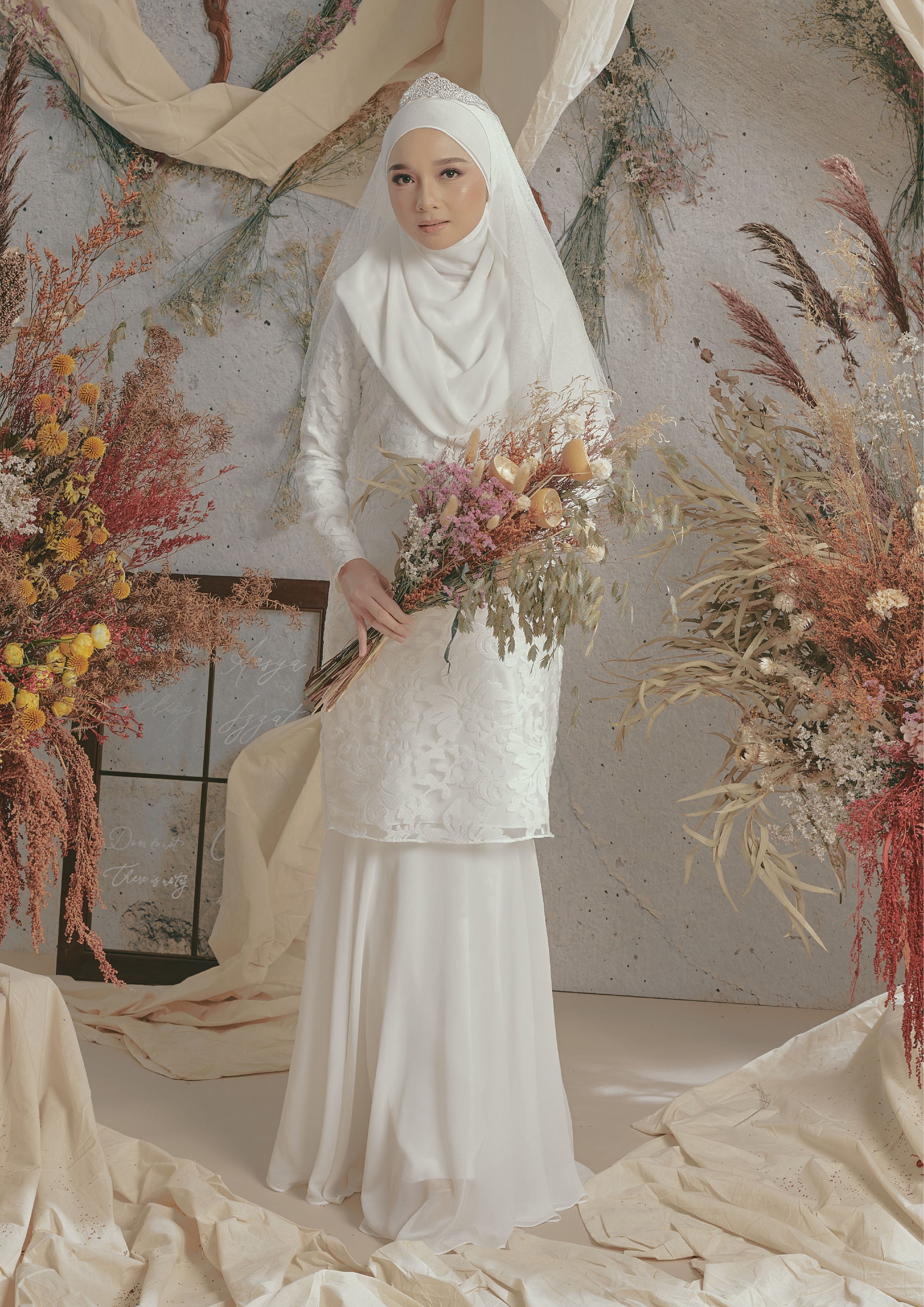 Alice White – MINIMALACE