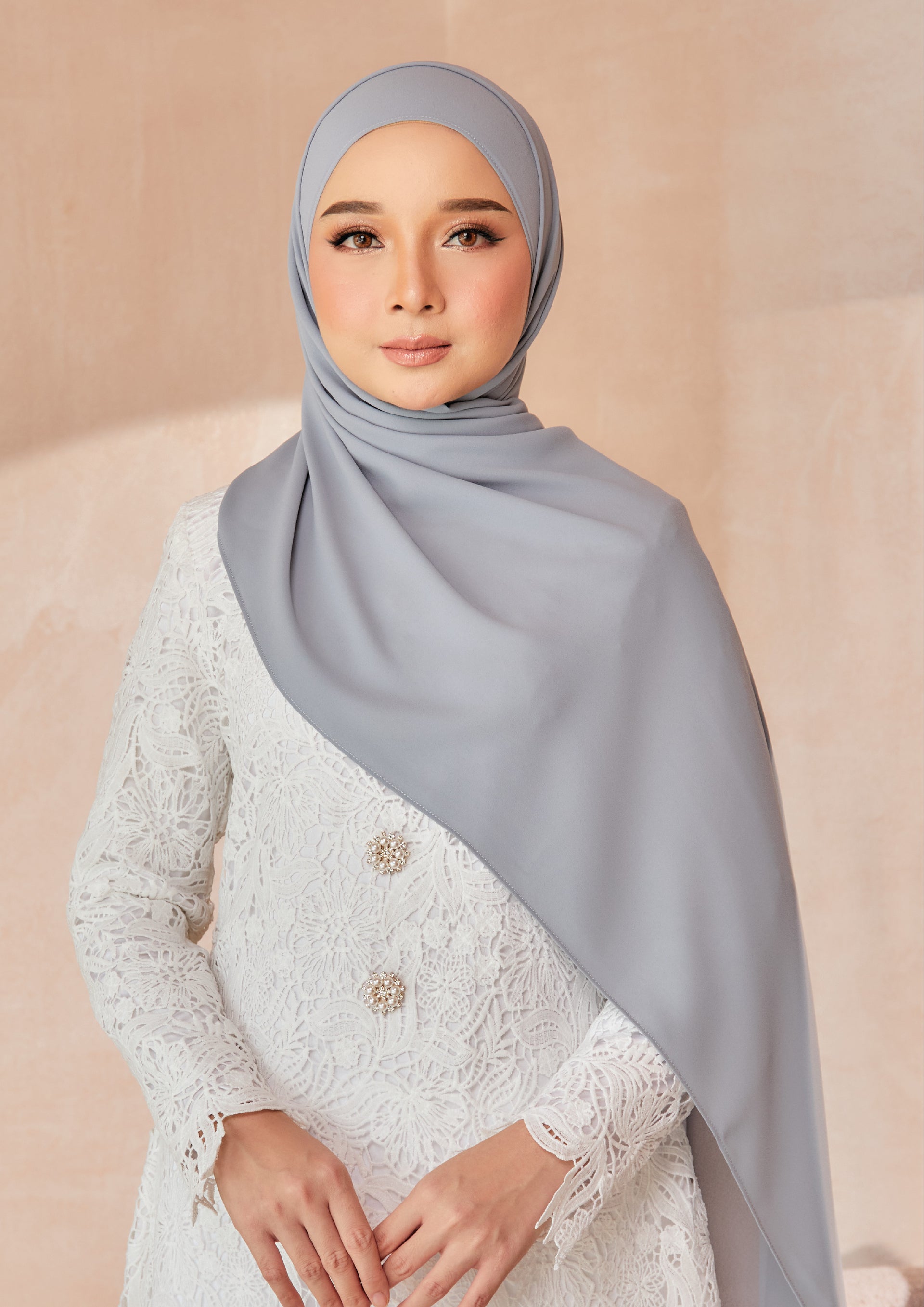 Basic Shawl Bluegrey – MINIMALACE