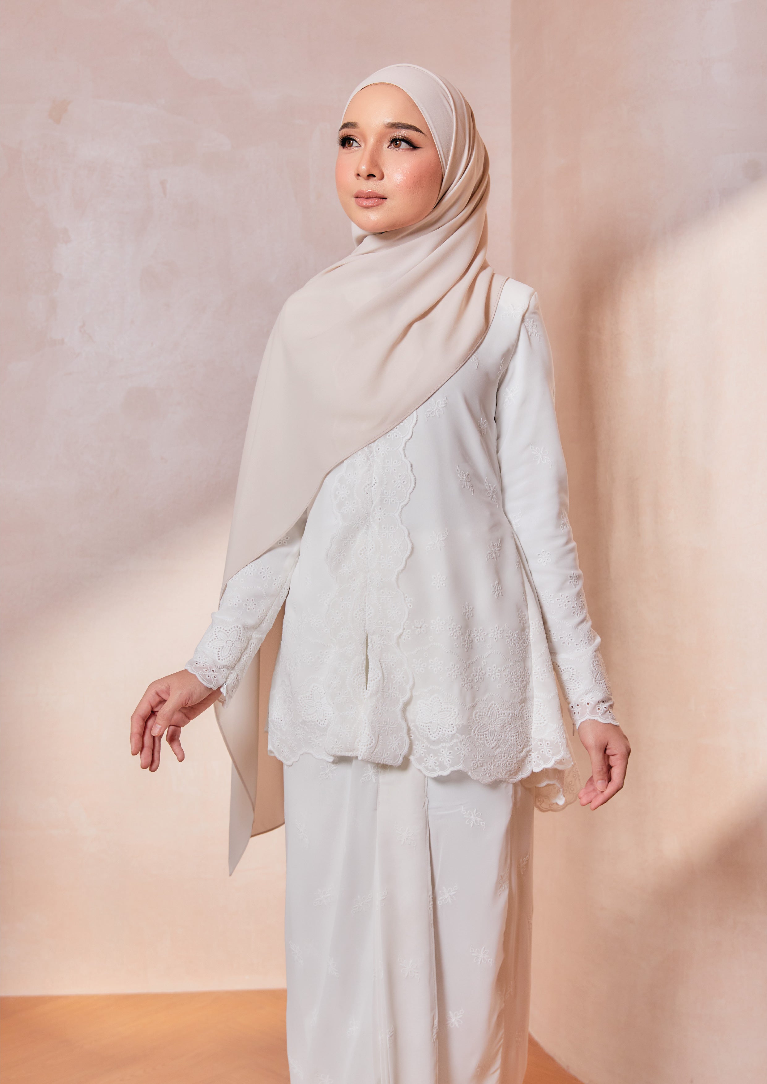 Mawar White – MINIMALACE