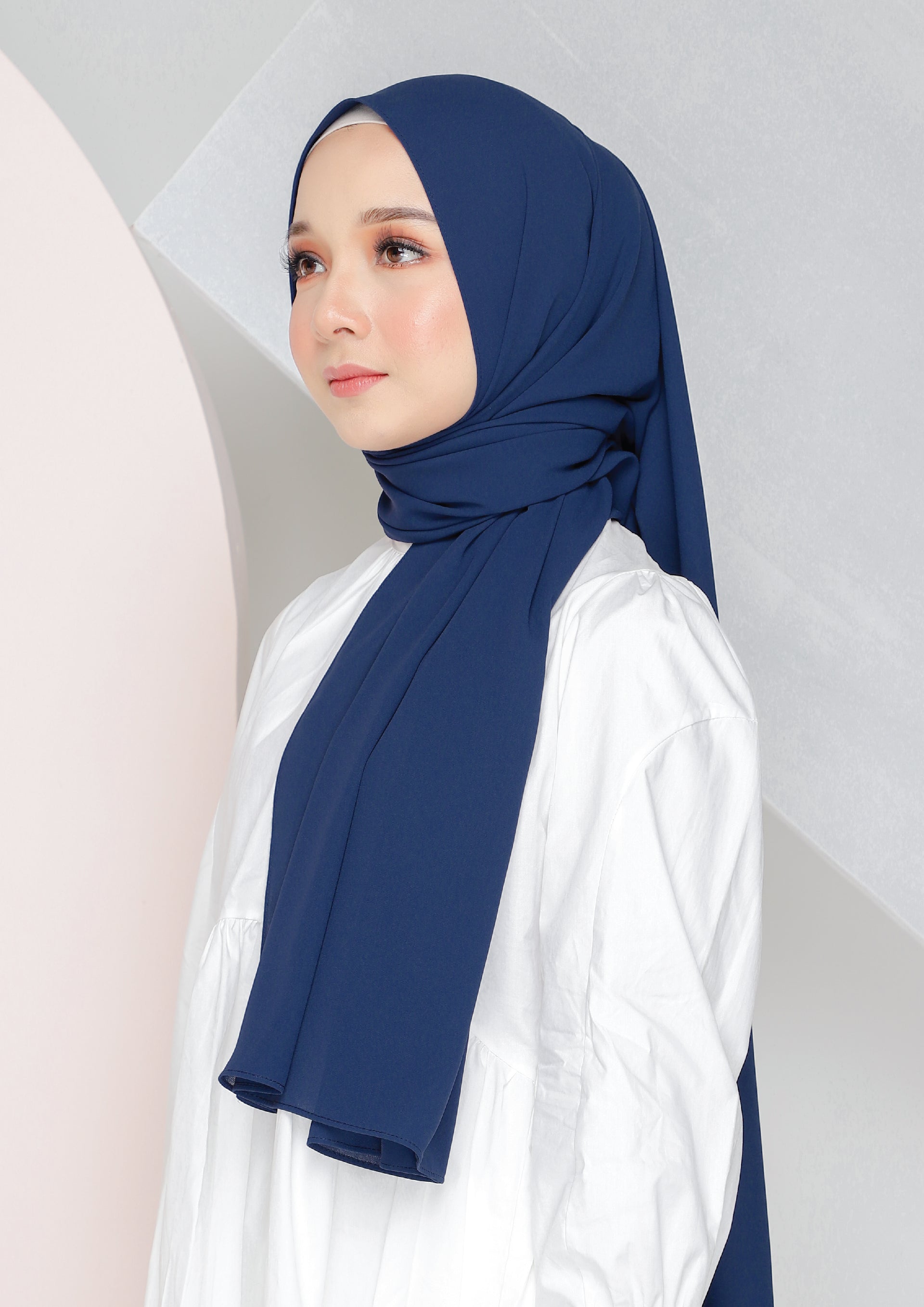 Basic Shawl Navy Blue – MINIMALACE