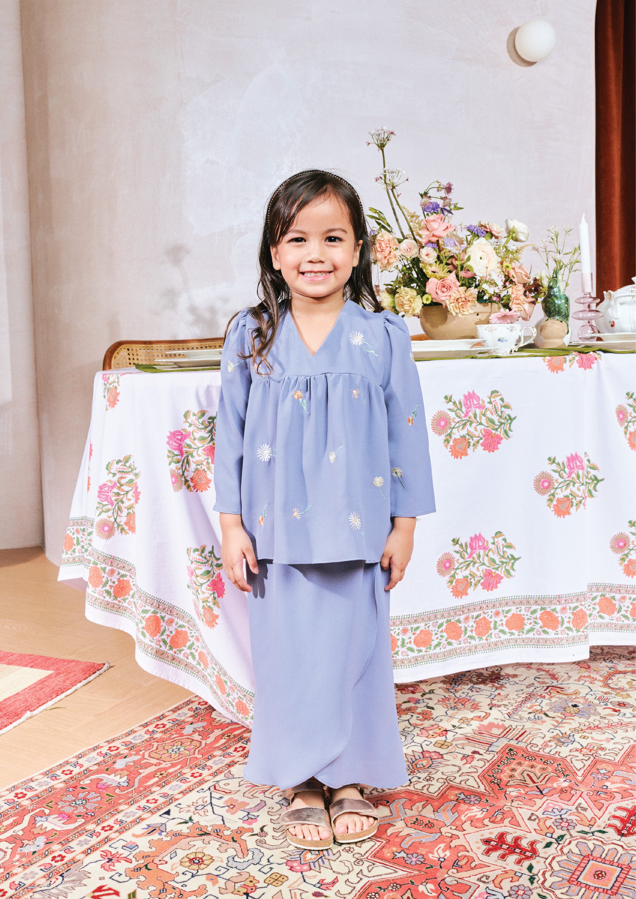 Daisy Dusty Blue - Daughter – MINIMALACE