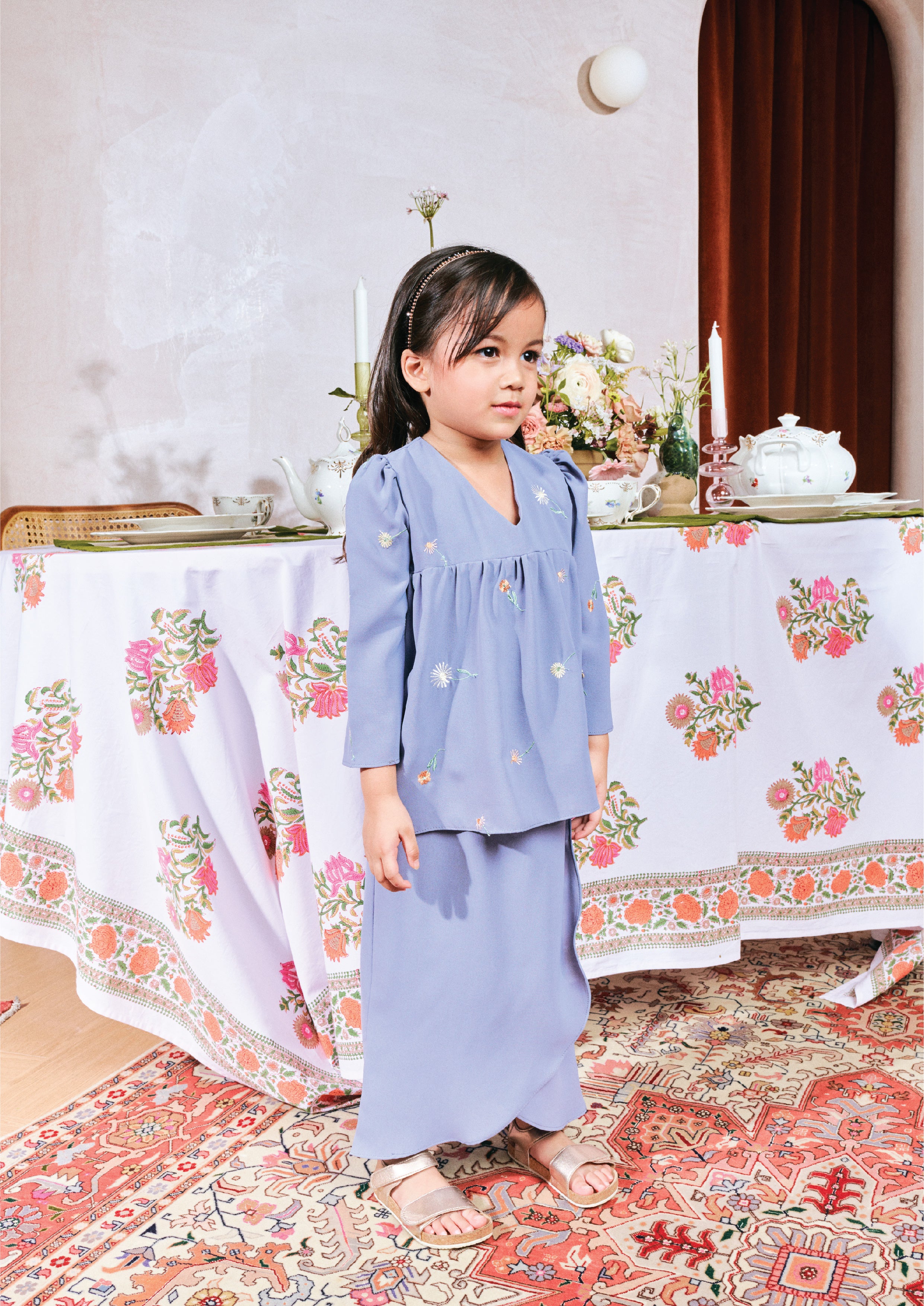 Daisy Dusty Blue - Daughter – MINIMALACE